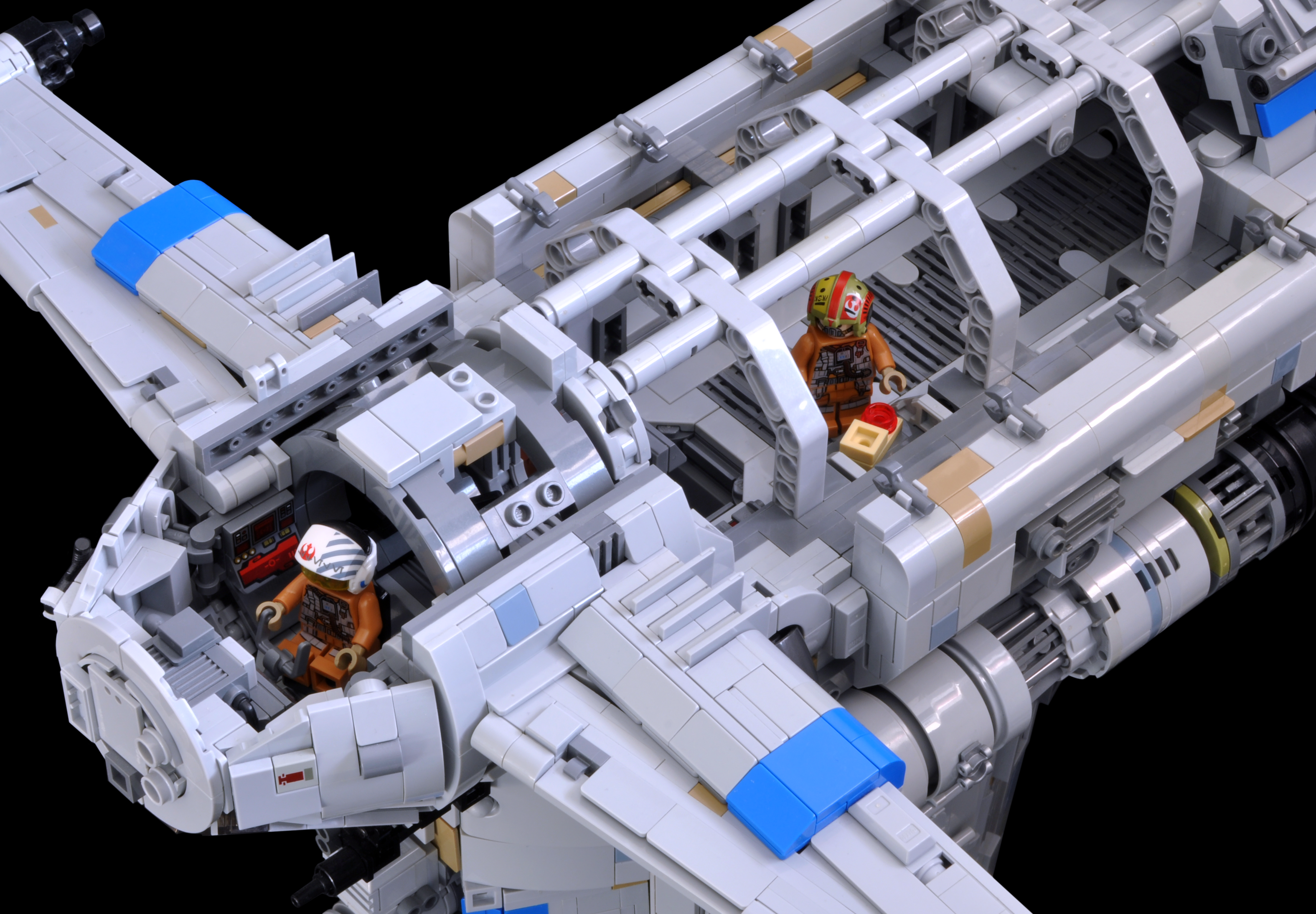 UCCS Resistance Bomber - Minifig Scale — BrickVault