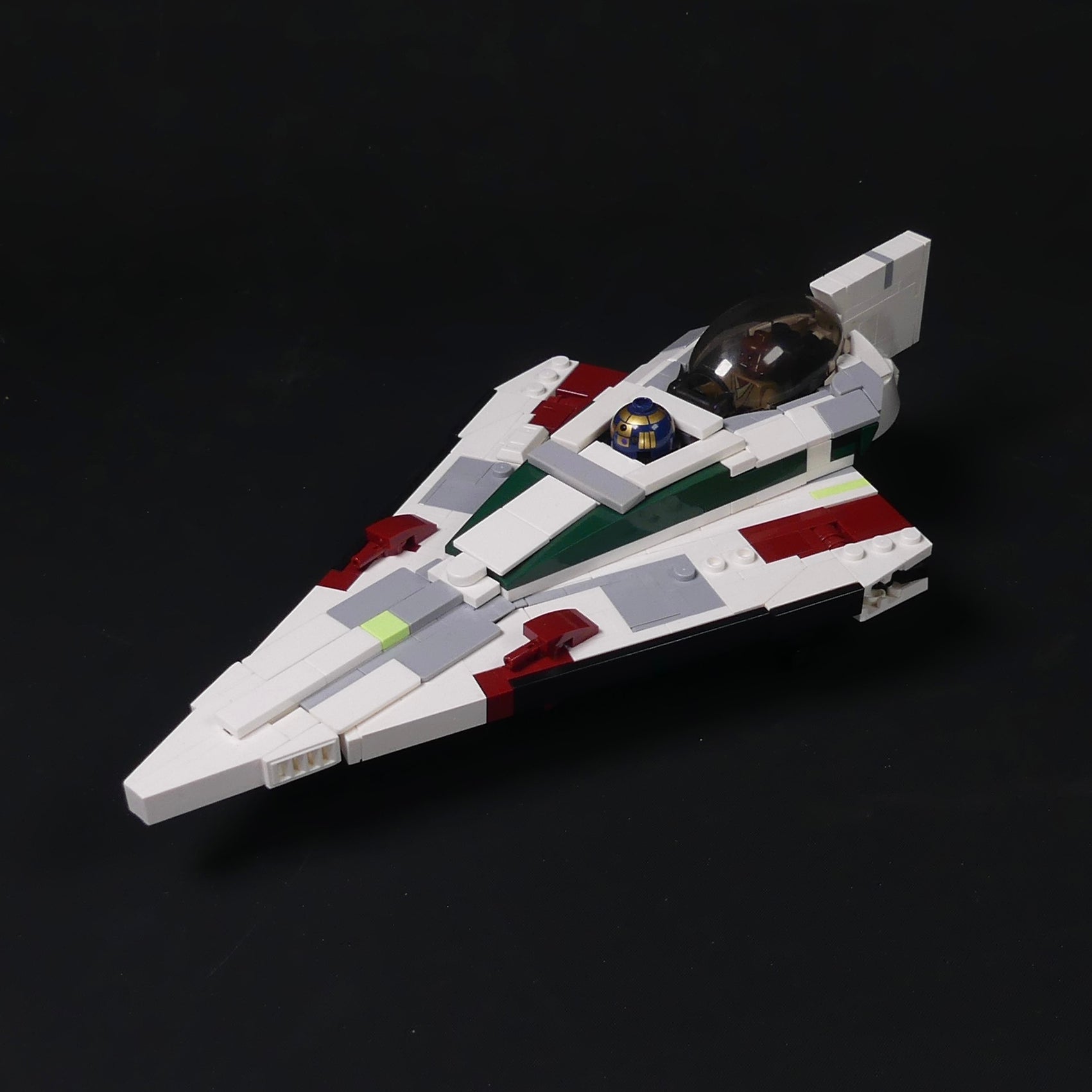 Plo Koon's & Mace Windu's Jedi Starfighters - Minifig Scale — BrickVault