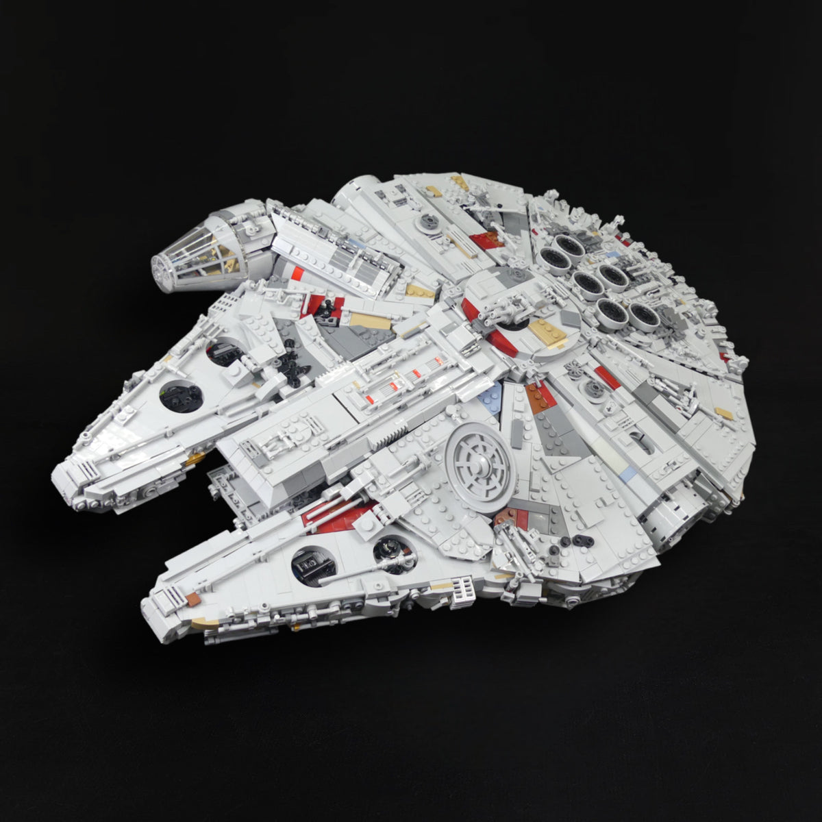 Millennium Falcon - Play Scale — BrickVault