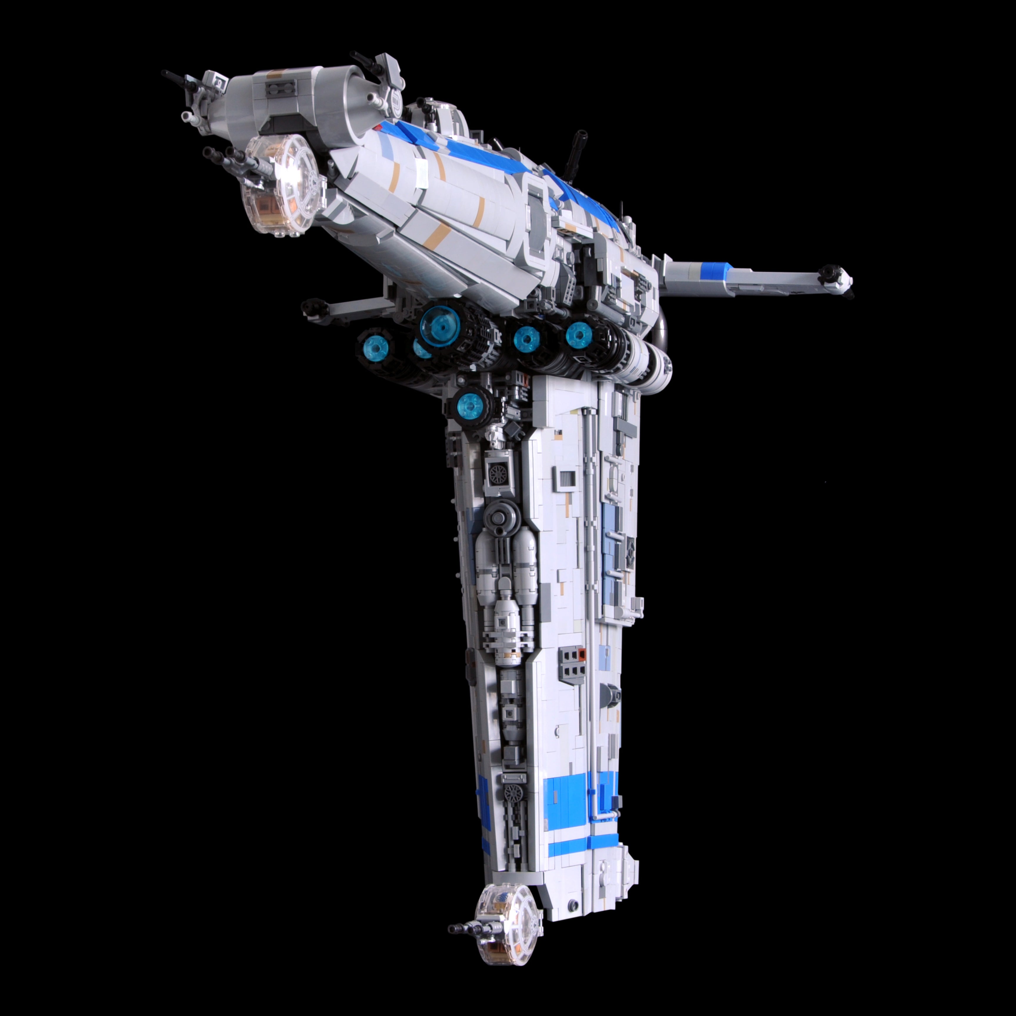 UCCS Resistance Bomber - Minifig Scale — BrickVault