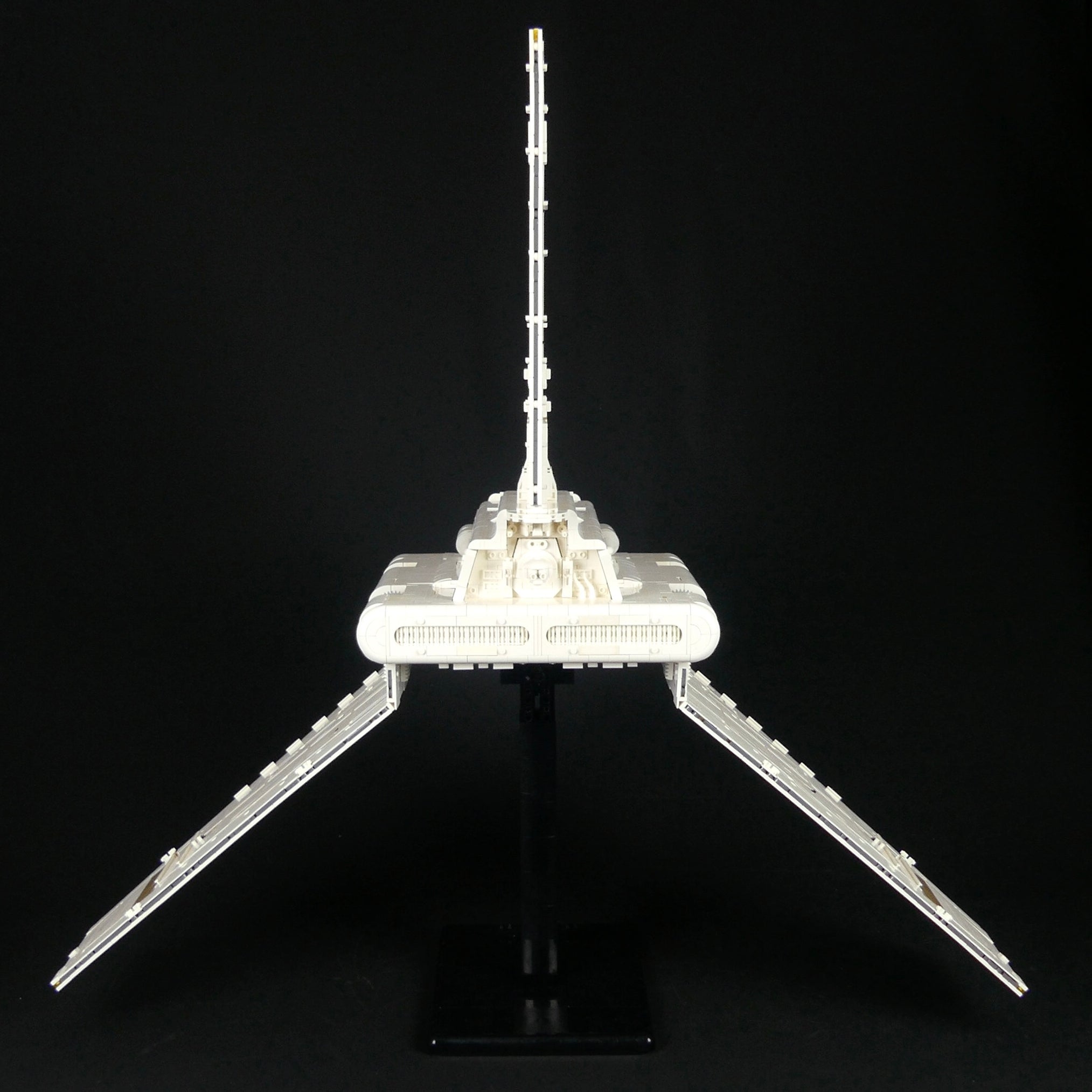 UCCS Imperial Shuttle Tydirium - Minifig Scale — BrickVault