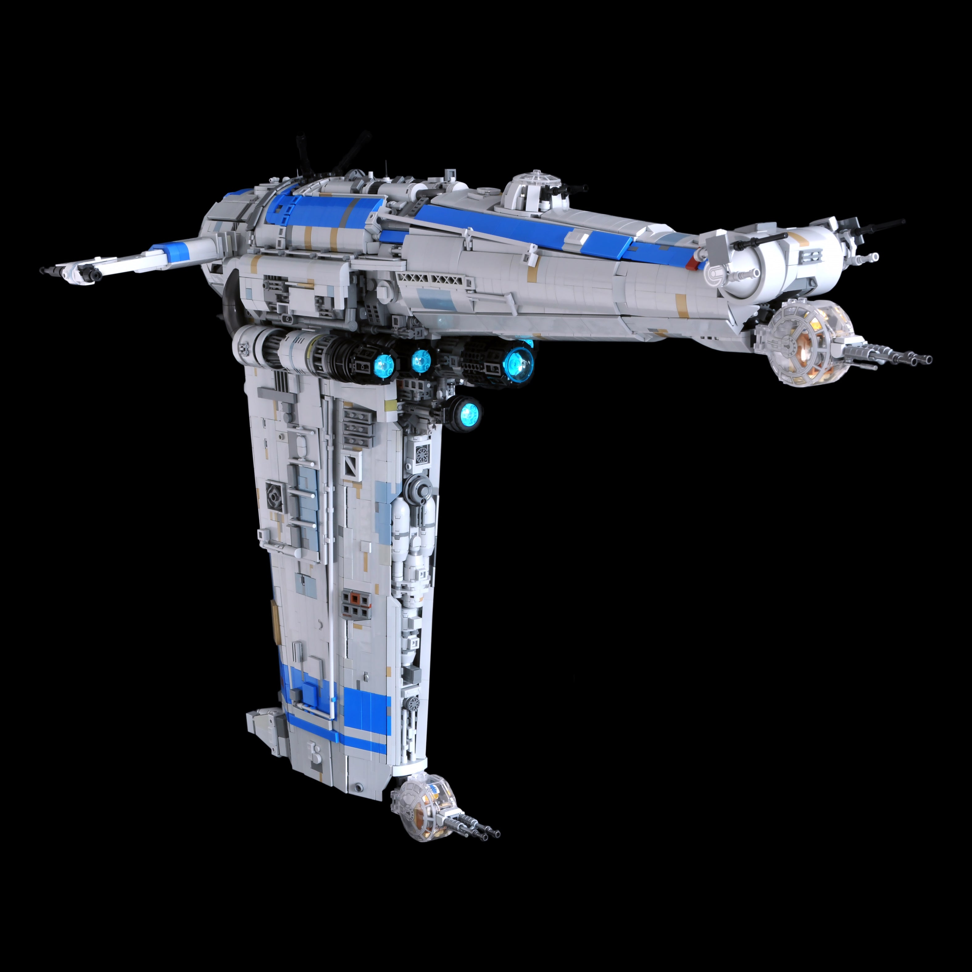 UCCS Resistance Bomber - Minifig Scale — BrickVault