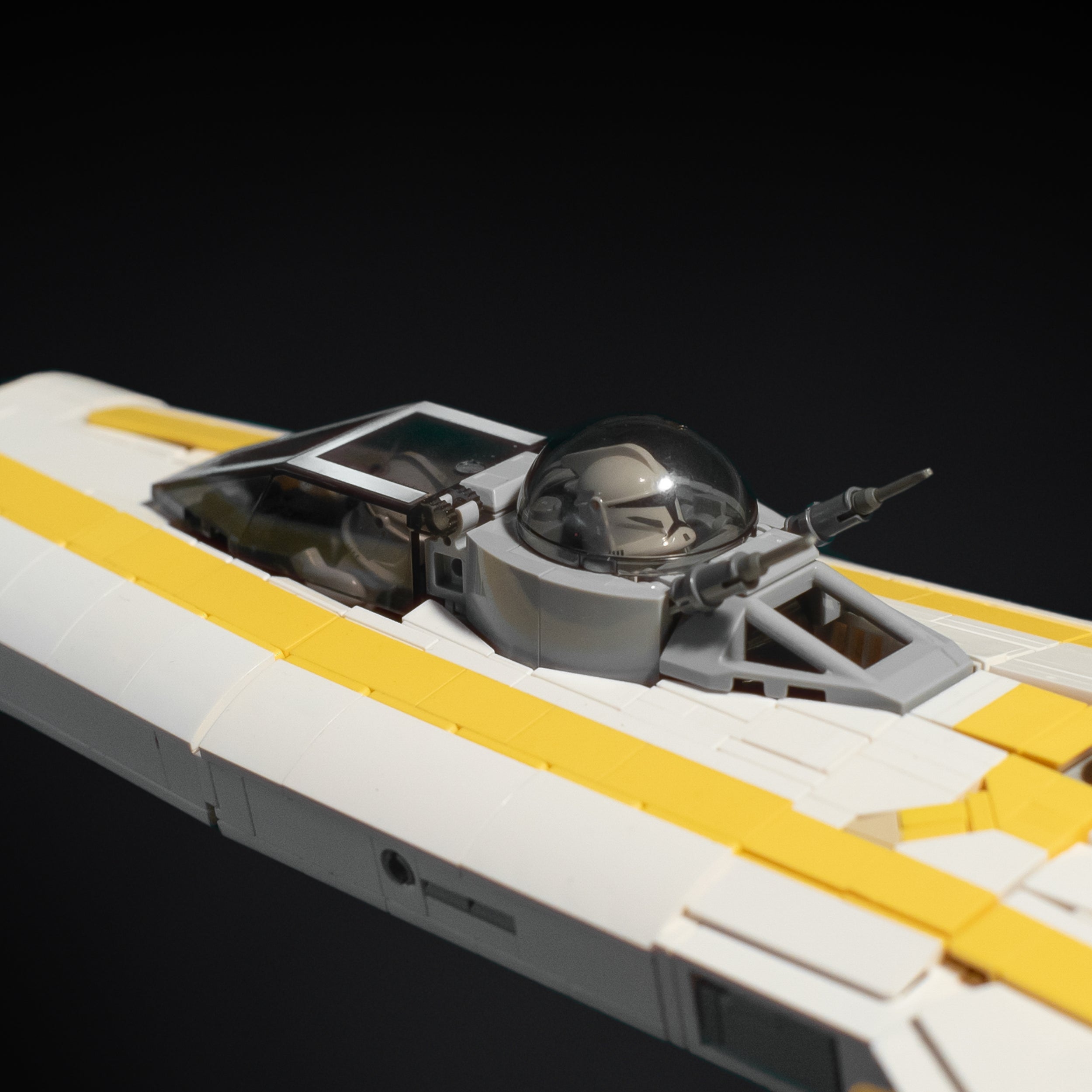 Republic Y-Wing Starfighter - Minifig Scale — BrickVault