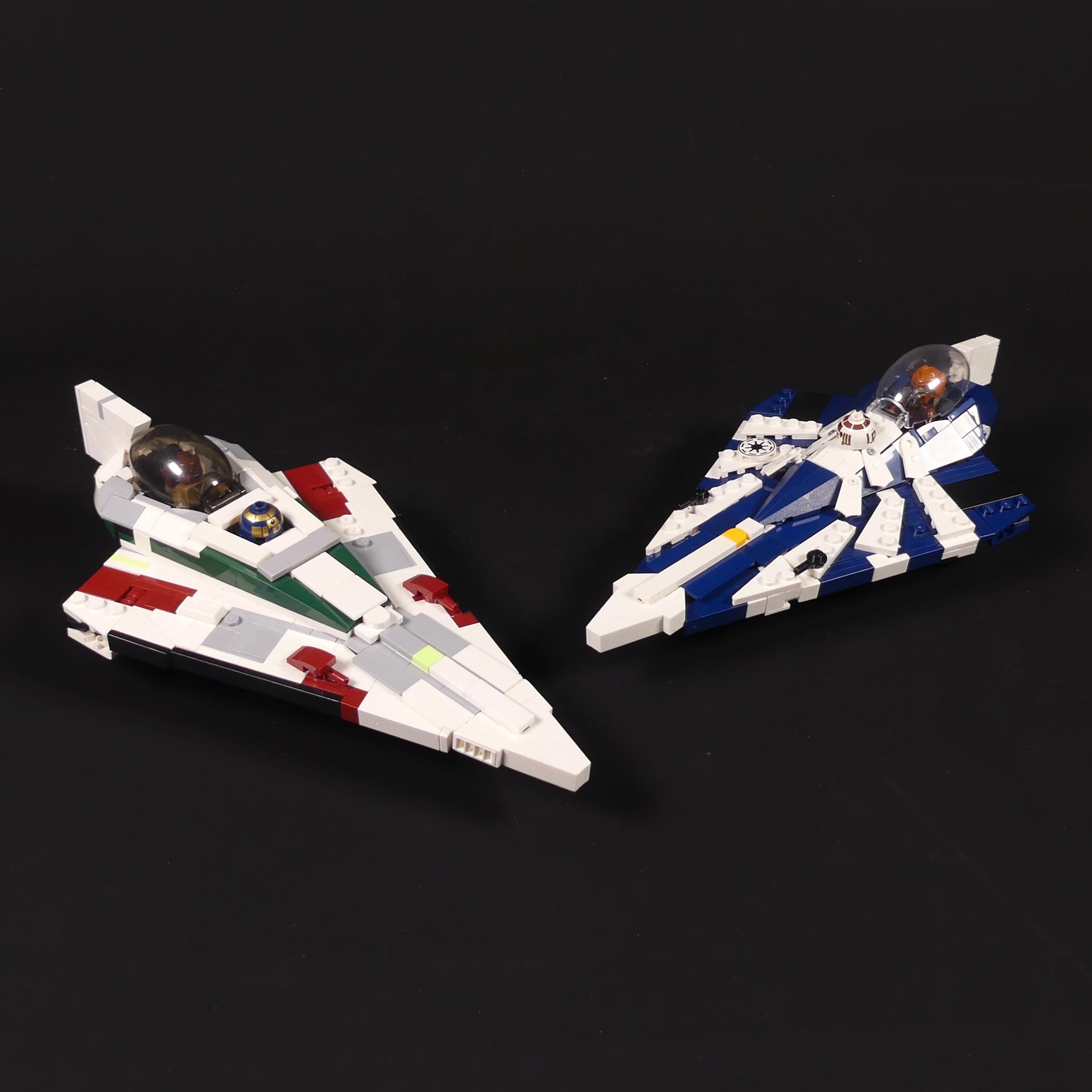Plo Koon's & Mace Windu's Jedi Starfighters - Minifig Scale — BrickVault