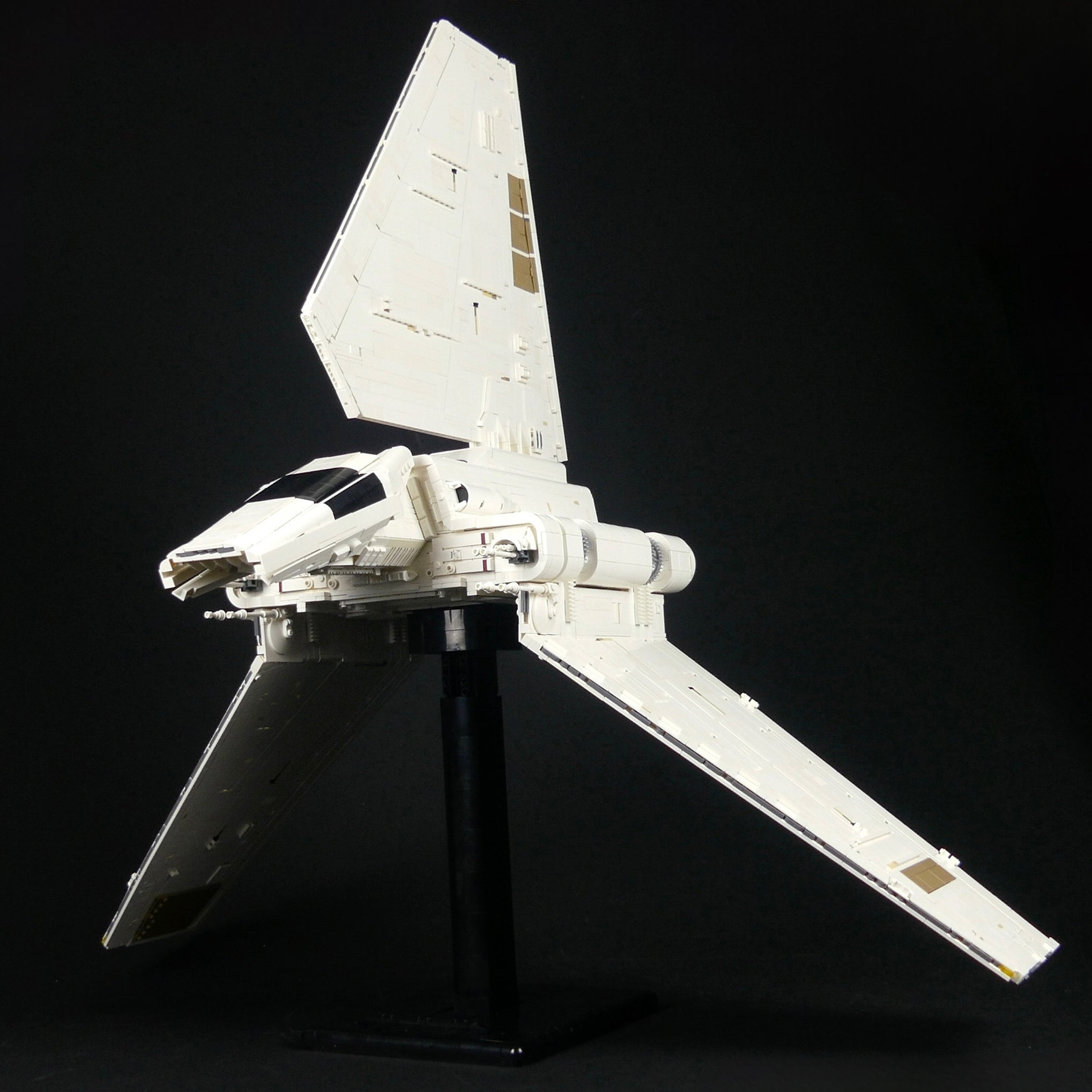 UCCS Imperial Shuttle Tydirium - Minifig Scale — BrickVault