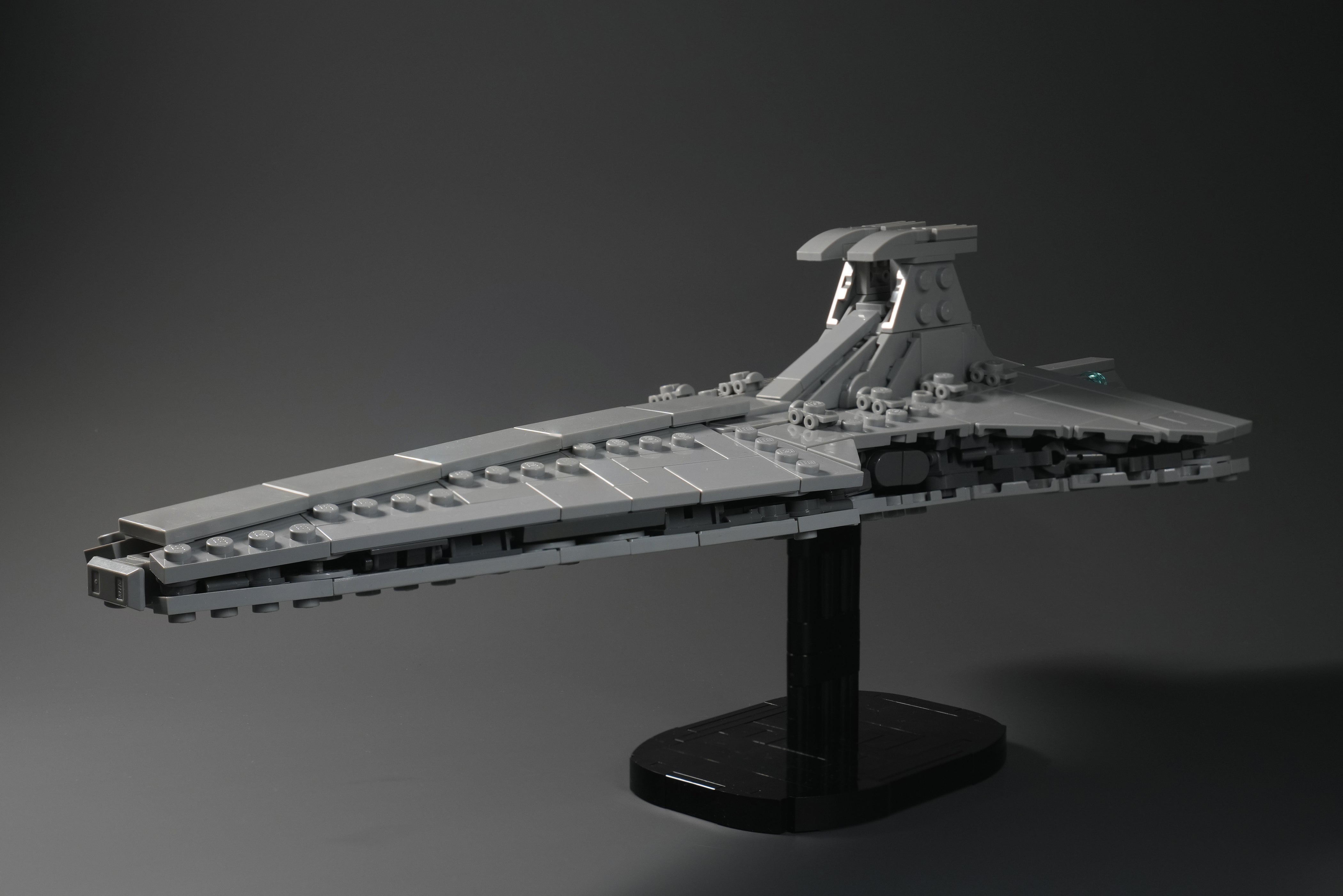 Venator-Class Star Destroyer - Midi Scale — BrickVault