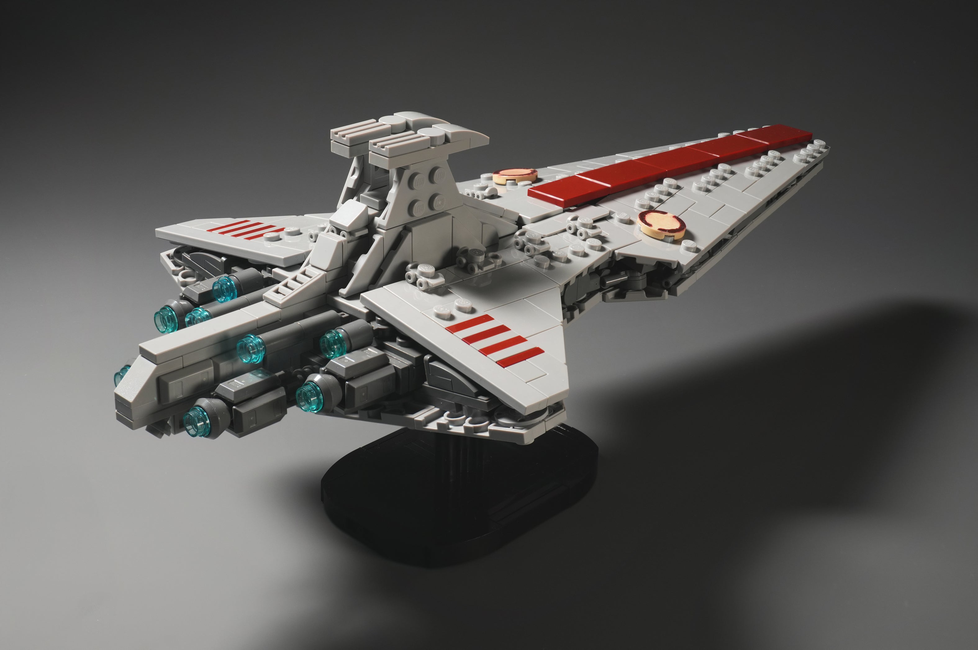 Venator-Class Star Destroyer - Midi Scale — BrickVault