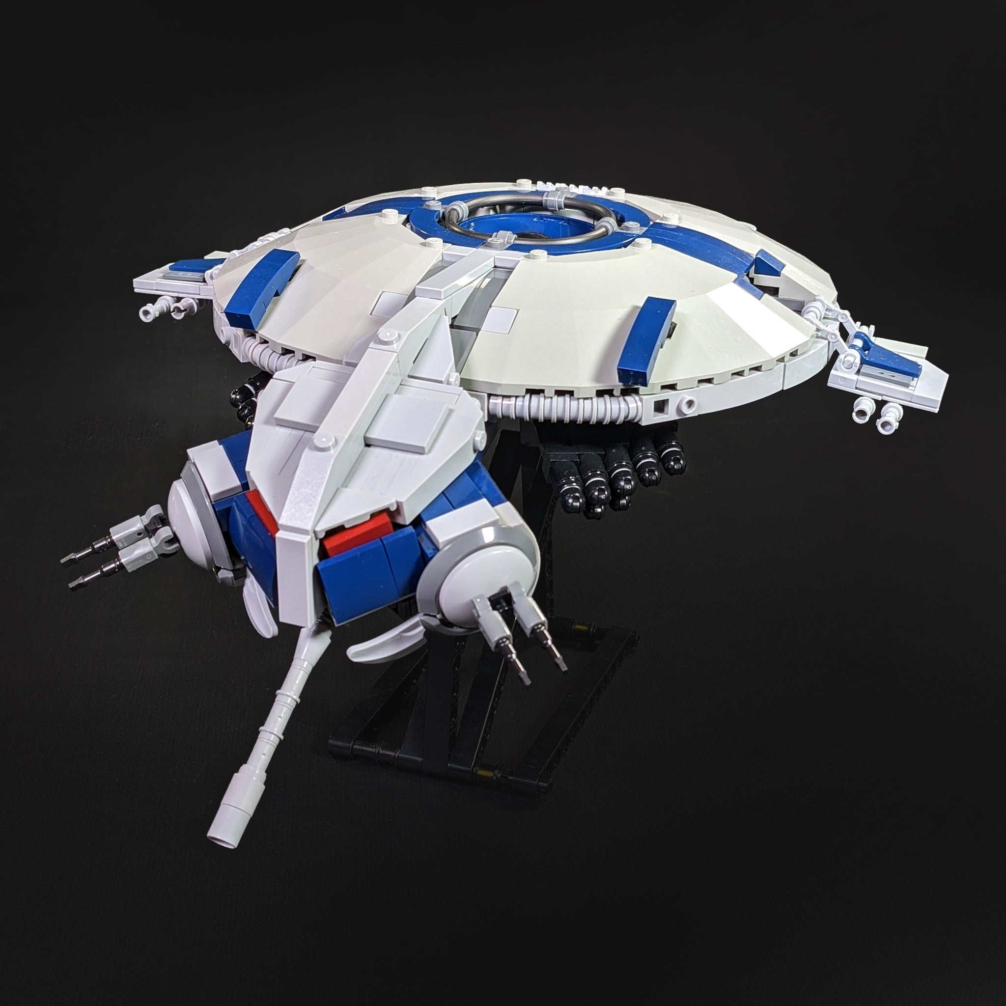 Droid Gunship - Minifig Scale — BrickVault