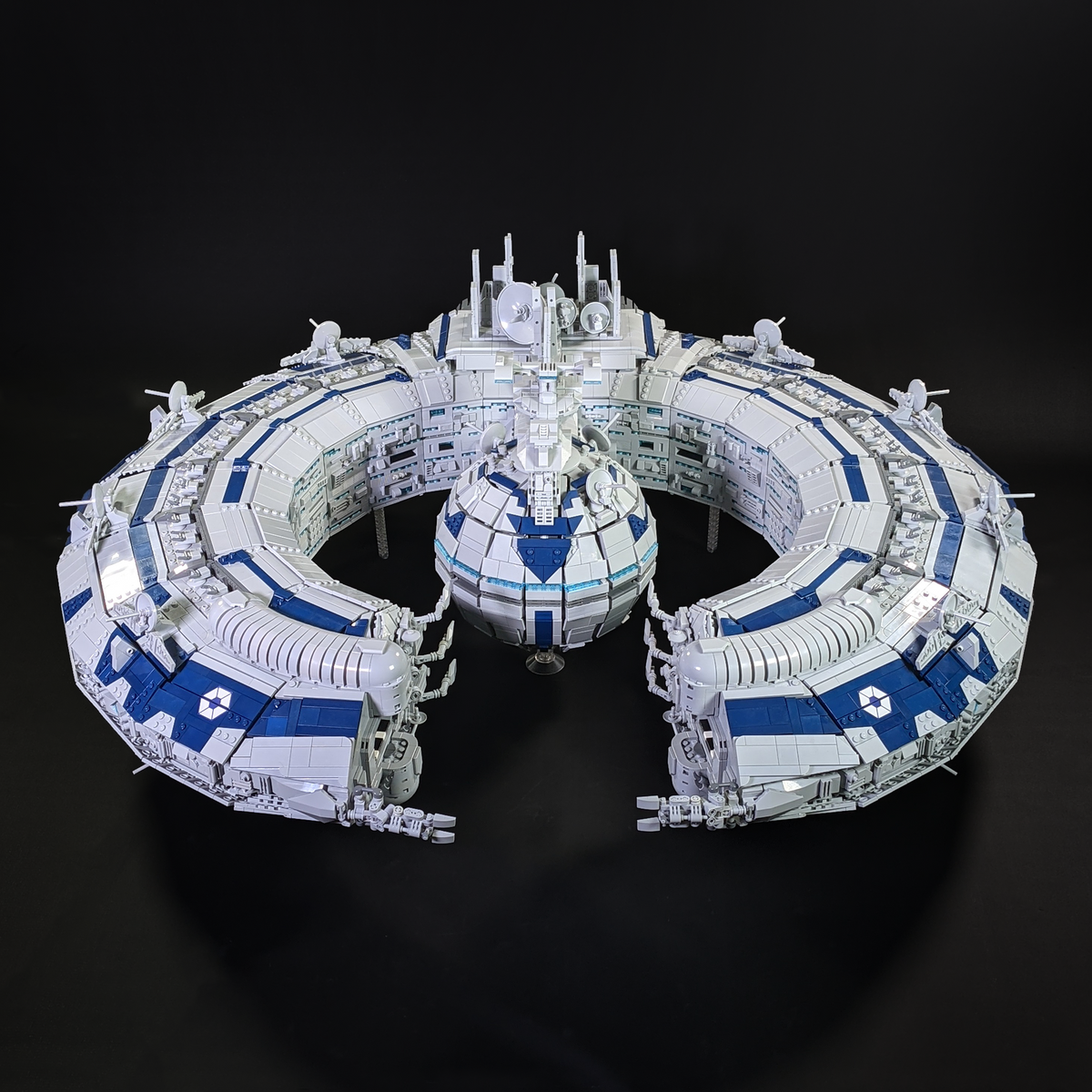Lucrehulk-class Droid Control Ship - Separatist — BrickVault