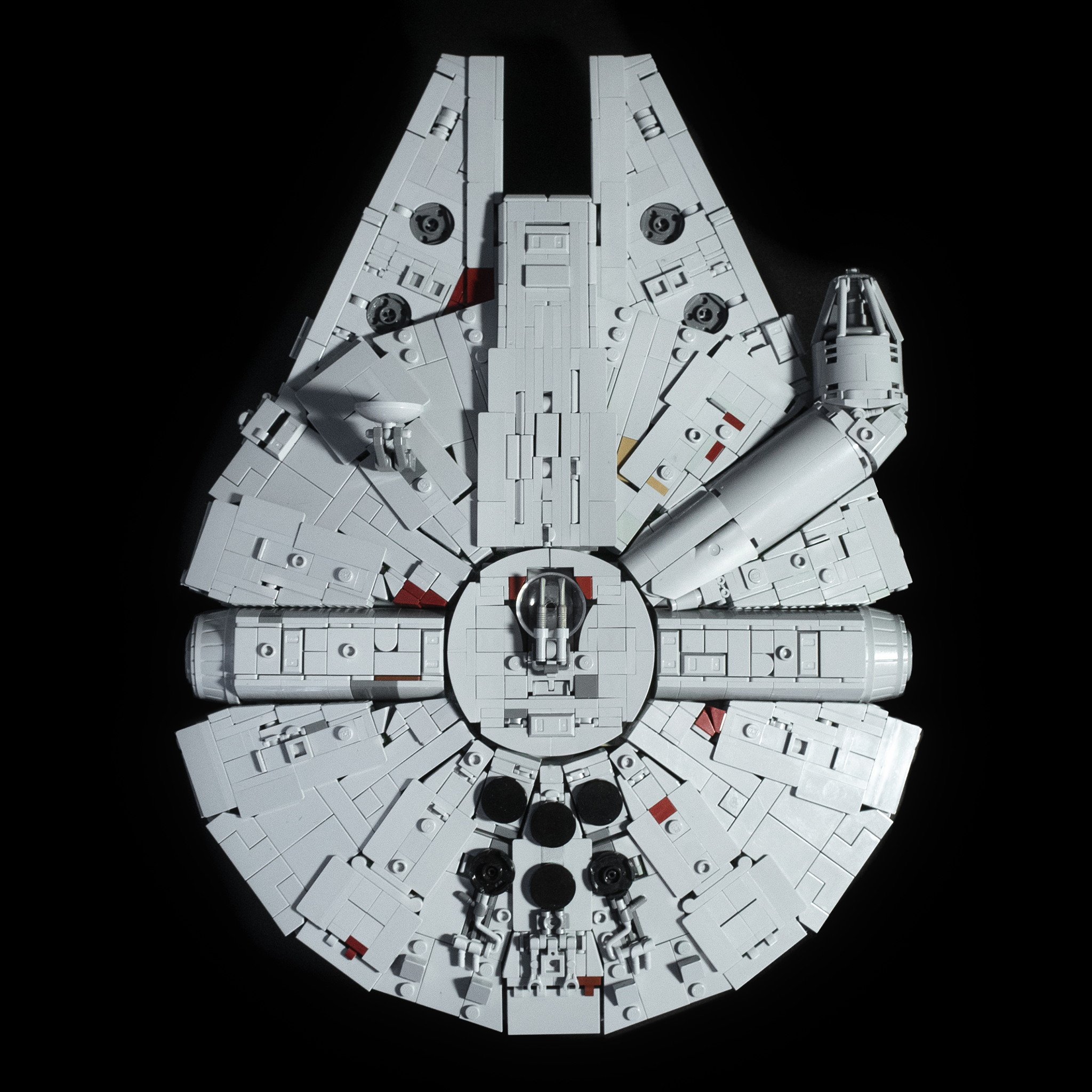 Millennium Falcon - Midi Scale — BrickVault