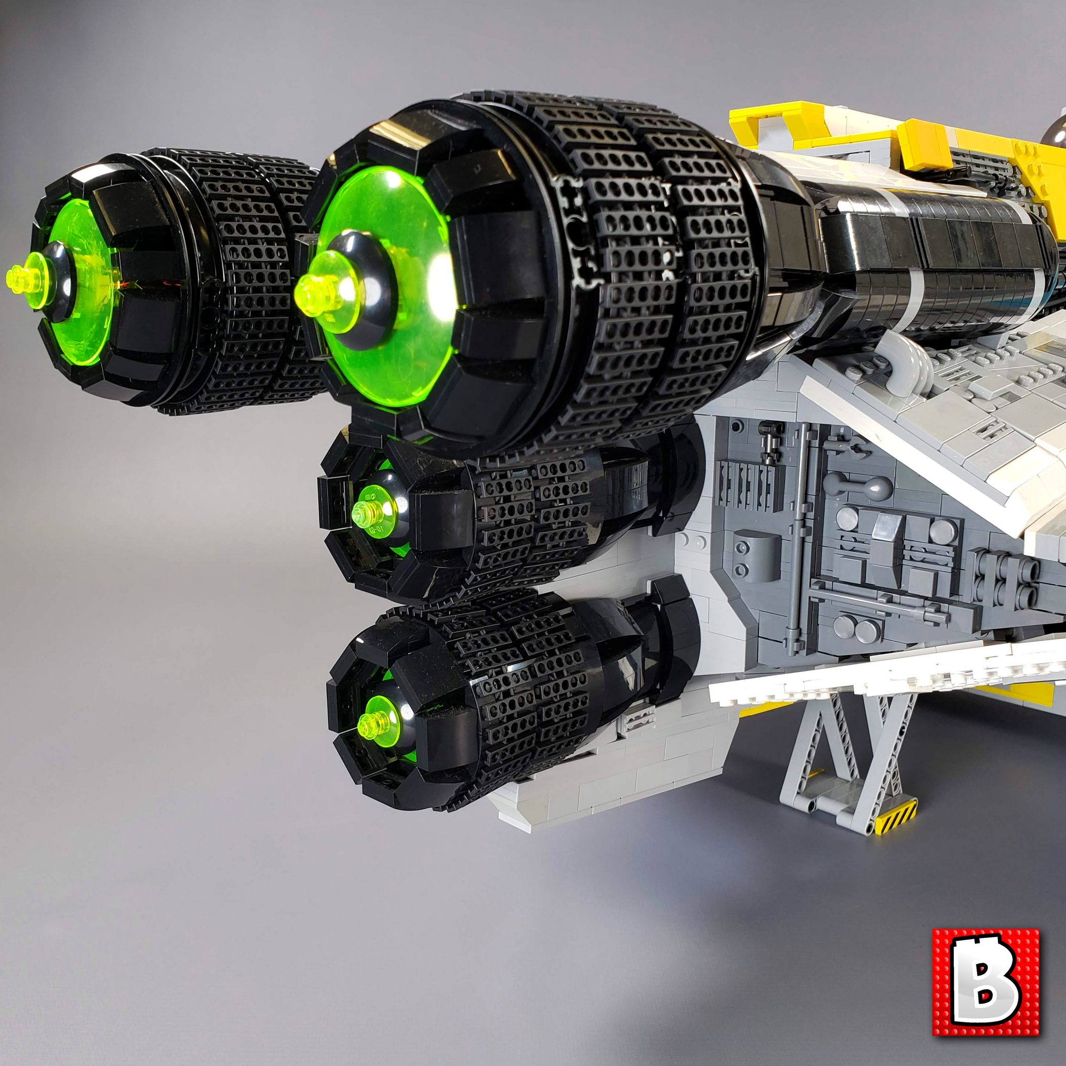 Ghost Corellian Transport UCCS - Minifig Scale — BrickVault
