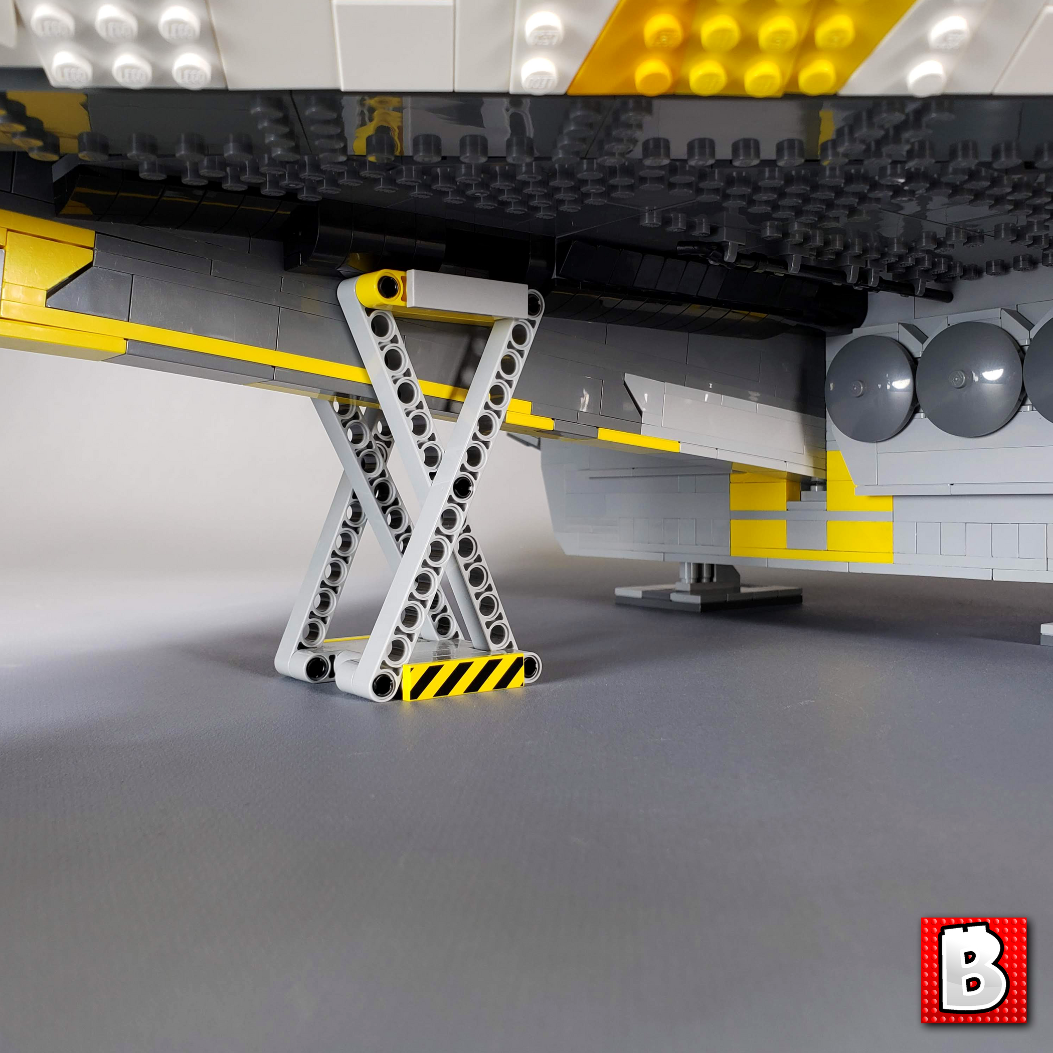Ghost Corellian Transport UCCS - Minifig Scale — BrickVault